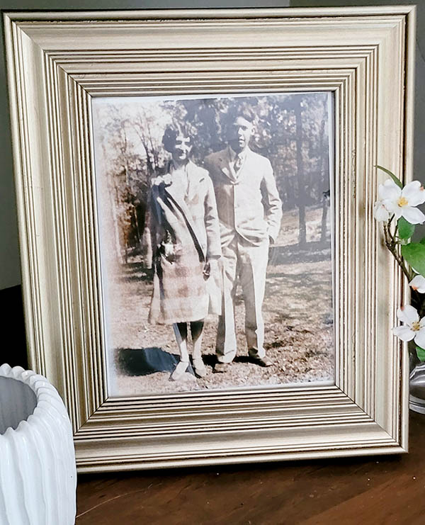 ABOUT – Leah & Mack